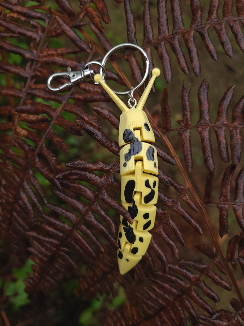 Articulated Slug Keychain | Fidget Keychain | 3D Printed Banana Slug ...