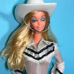 Vintage Winking Barbie wink Works - Etsy