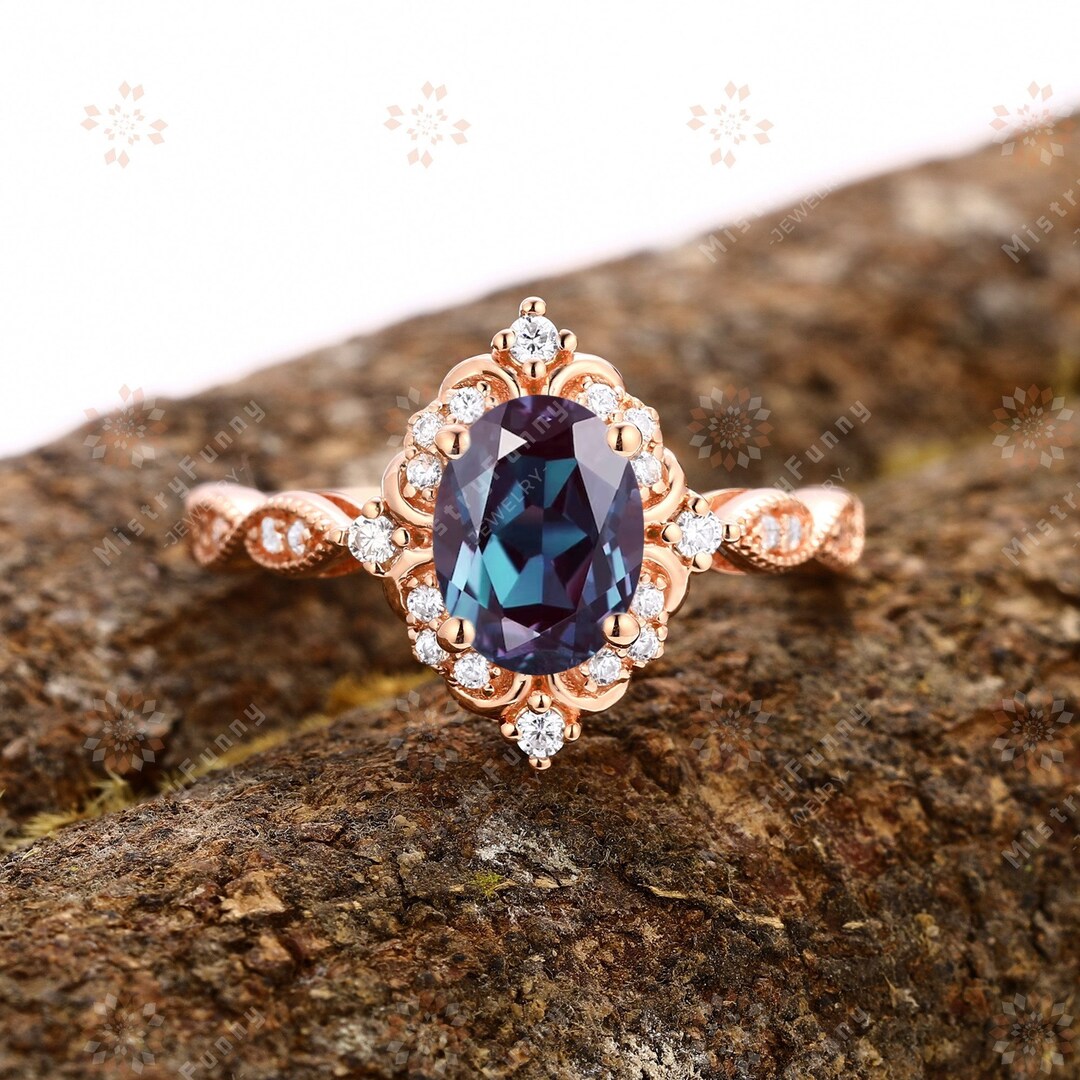Colour-change Stone Ring Oval Shape Lab Created Alexandrite 925 ...