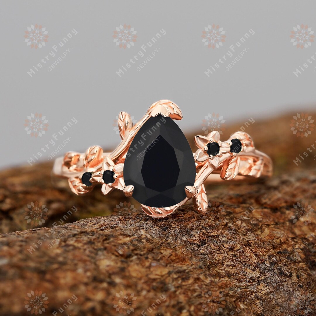 Nature Inspired 18K Yellow Gold Pear Shaped Natural Black Onyx Ring ...