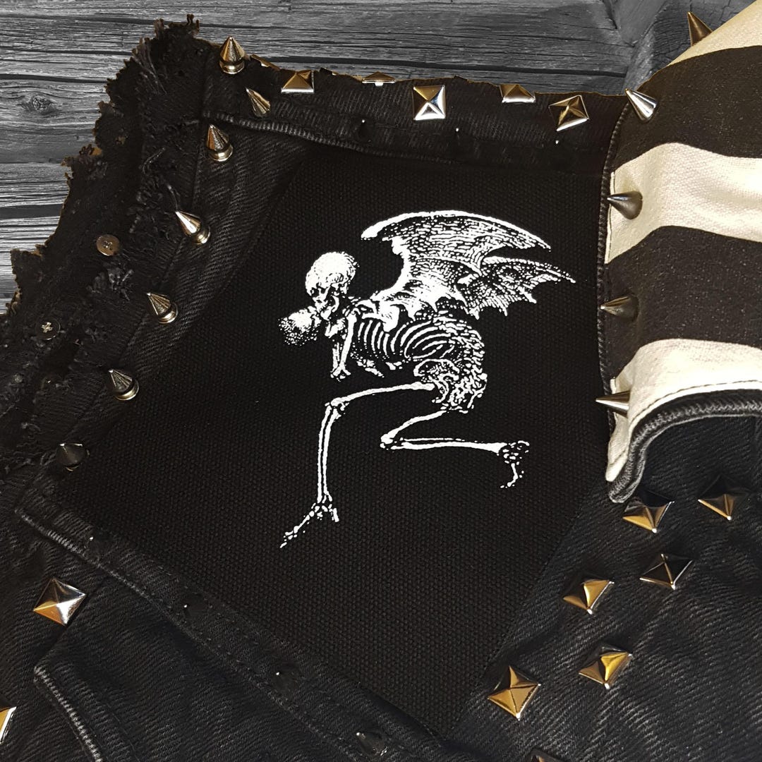 The Winged Skeleton of Death Flies off With a Baby 1792 Screen Printed ...