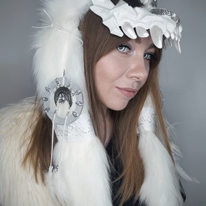 Unisex White Polar Wolf Skull Mask Faux Fur Headdress With Feathers and ...