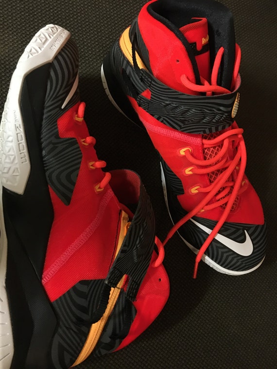 Lebron Soldier 8 Black And Red