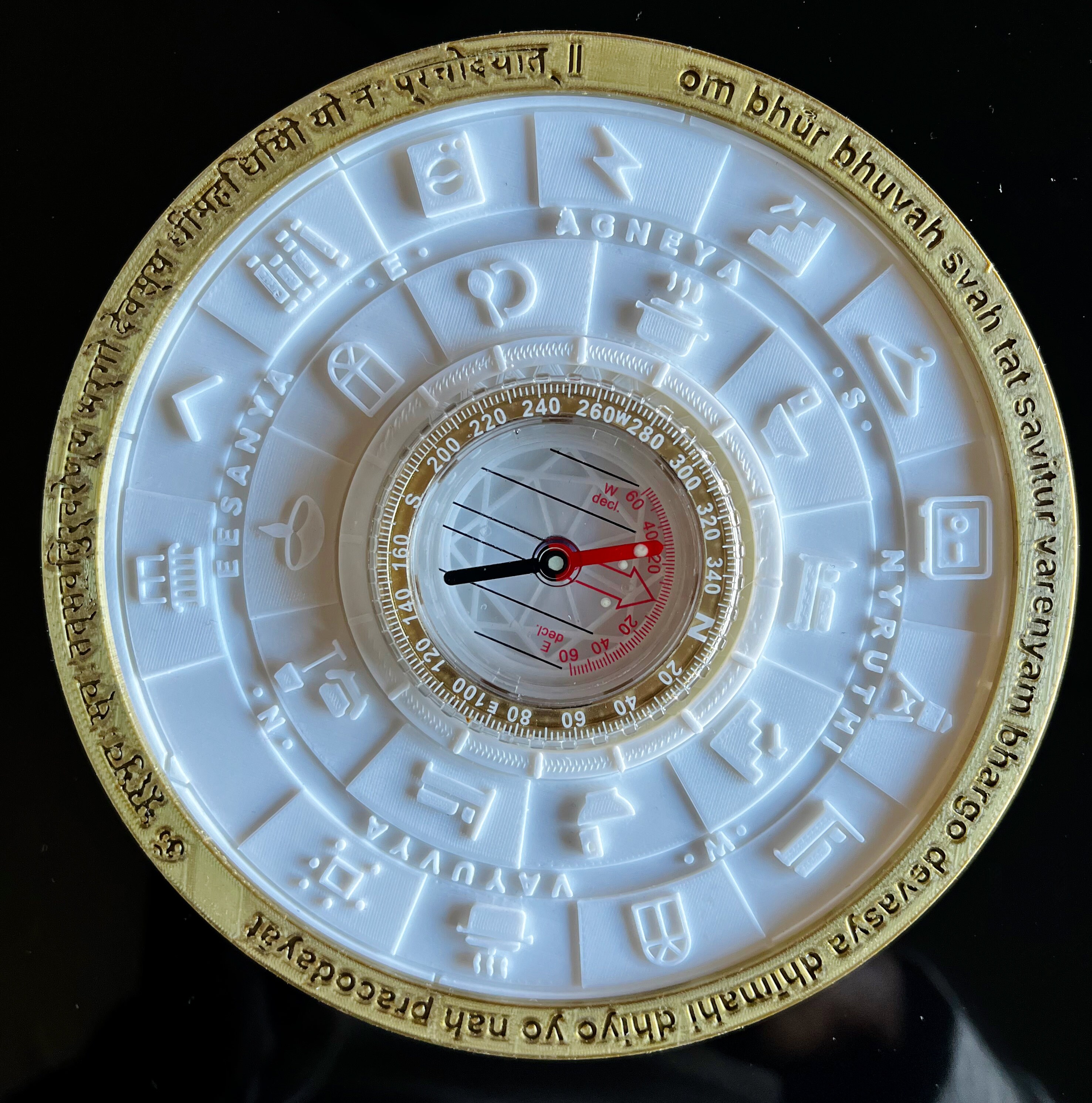 Vastu Compass Has 23 Vastu Shastra Principles to Bring Happiness ...