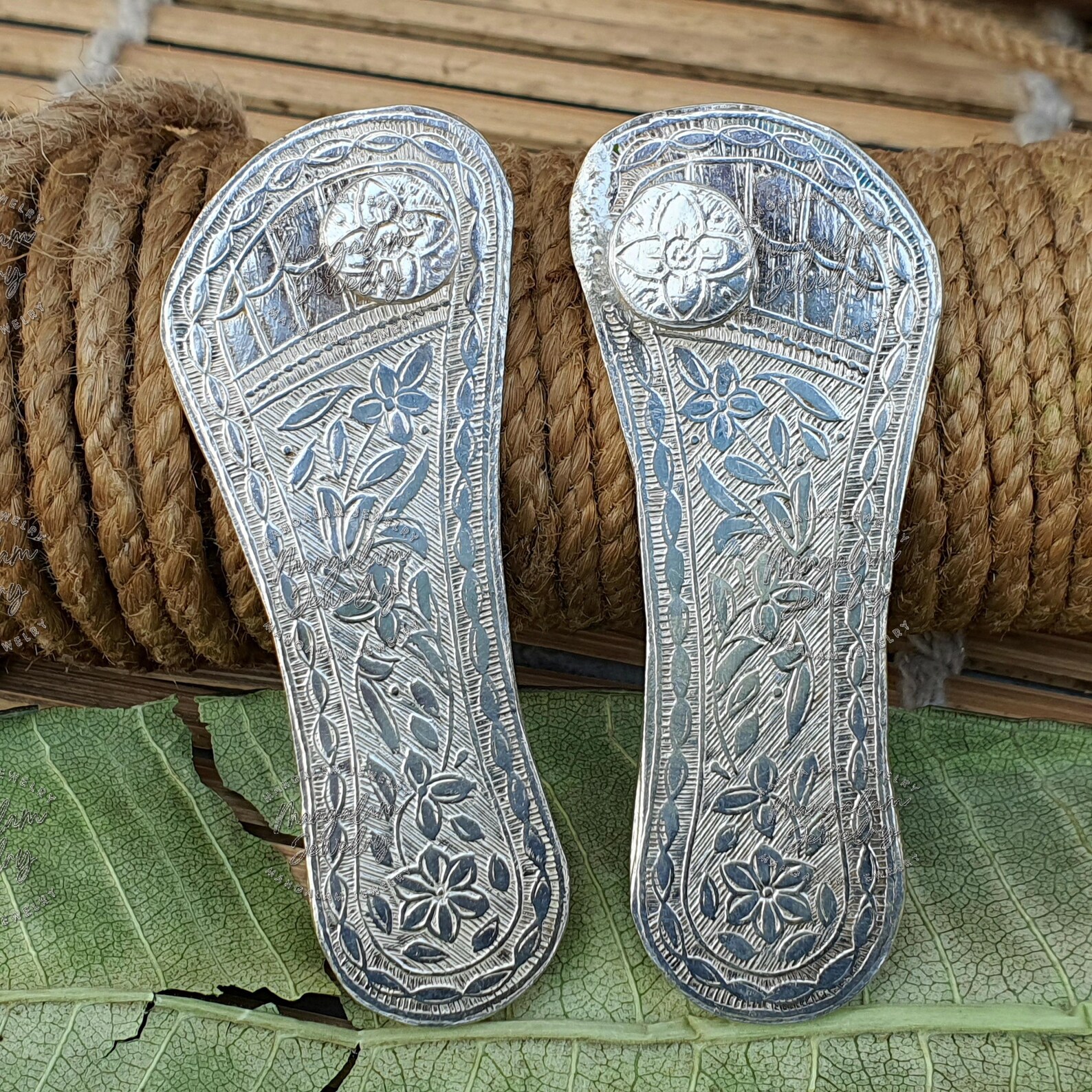 Laxmi Charan Paduka in Silver 60 %I Sacred Lakshmi Feet Idol for Wealth ...