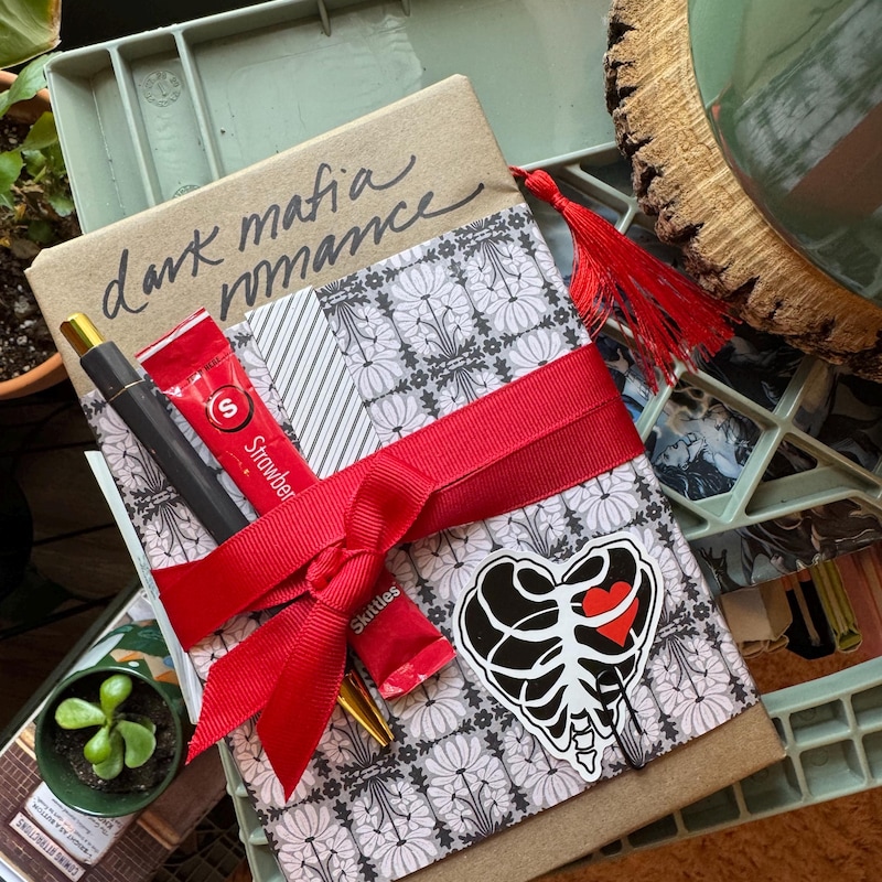 Dark Romance Scoops - Etsy