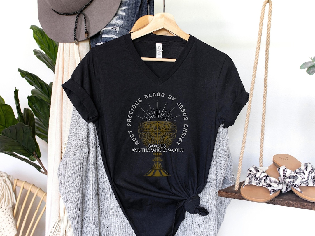 Most Precious Blood of Christ V-neck T-shirt, Devotion to the Precious ...