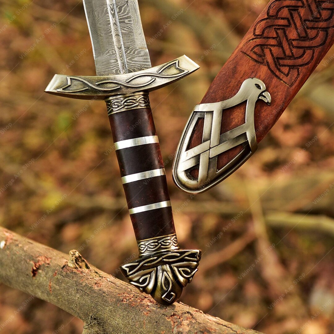 Hand Forged Damascus Steel Viking Sword: Cosplay Medieval Northman ...