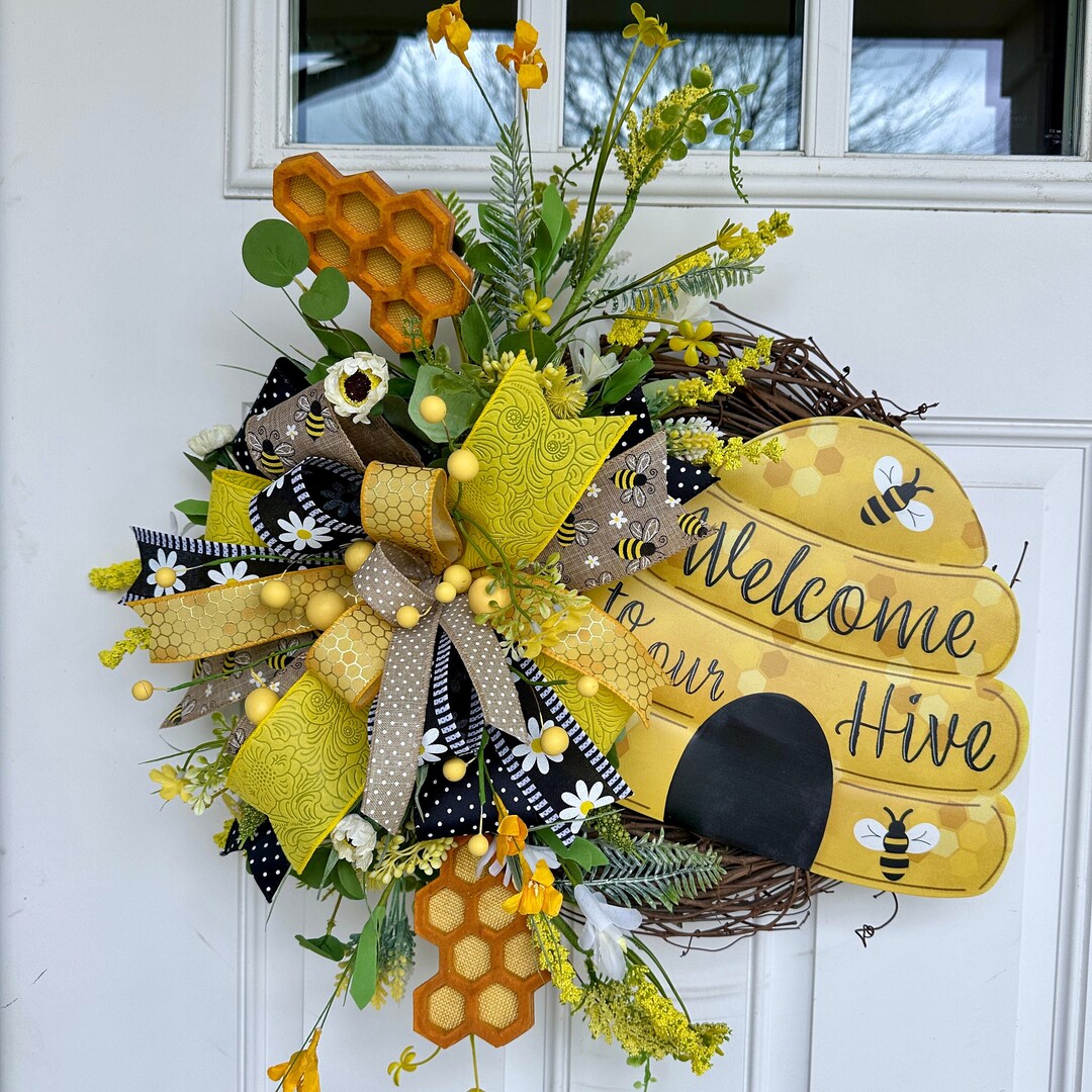 Front Door Wreath | Bee Wreath | Farmhouse Wreath | Summer Wreath ...