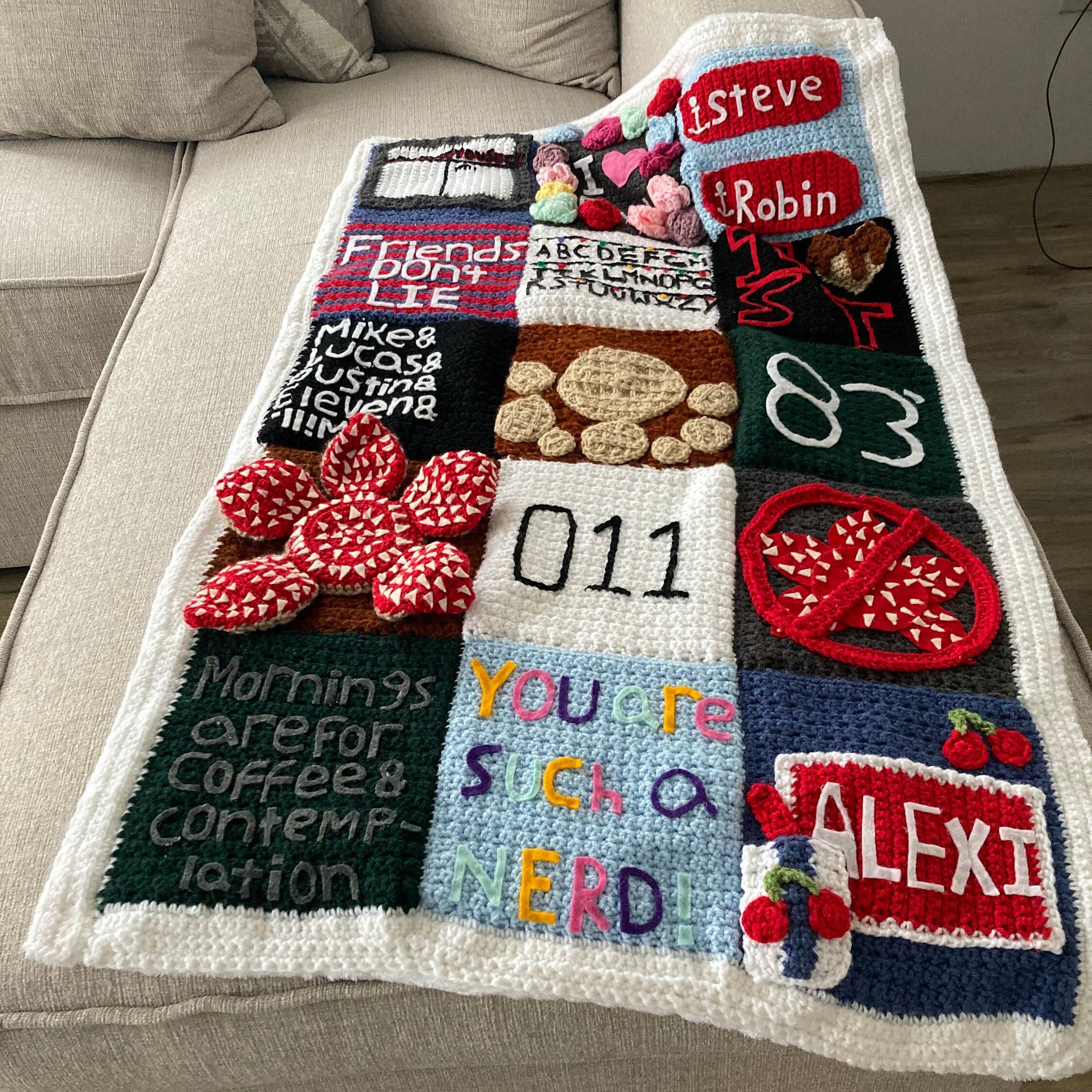 Crochet STRANGER THINGS Quilt PDF Pattern - Etsy Canada