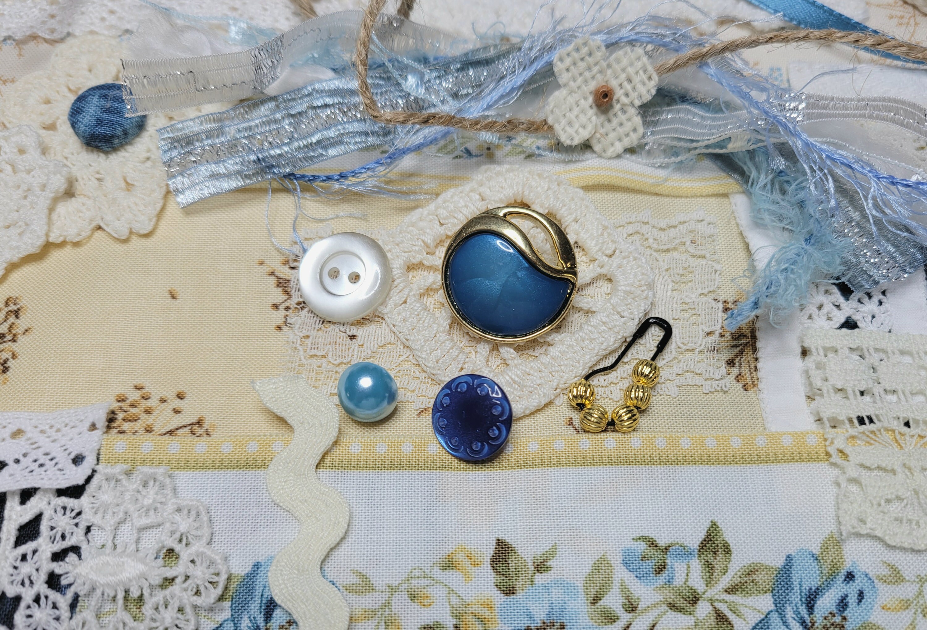 Blue Floral Snippet Roll on Wooden Spool, With Floral and Pattern ...