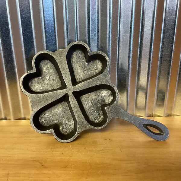 Cast Iron Hearts Pan - Etsy