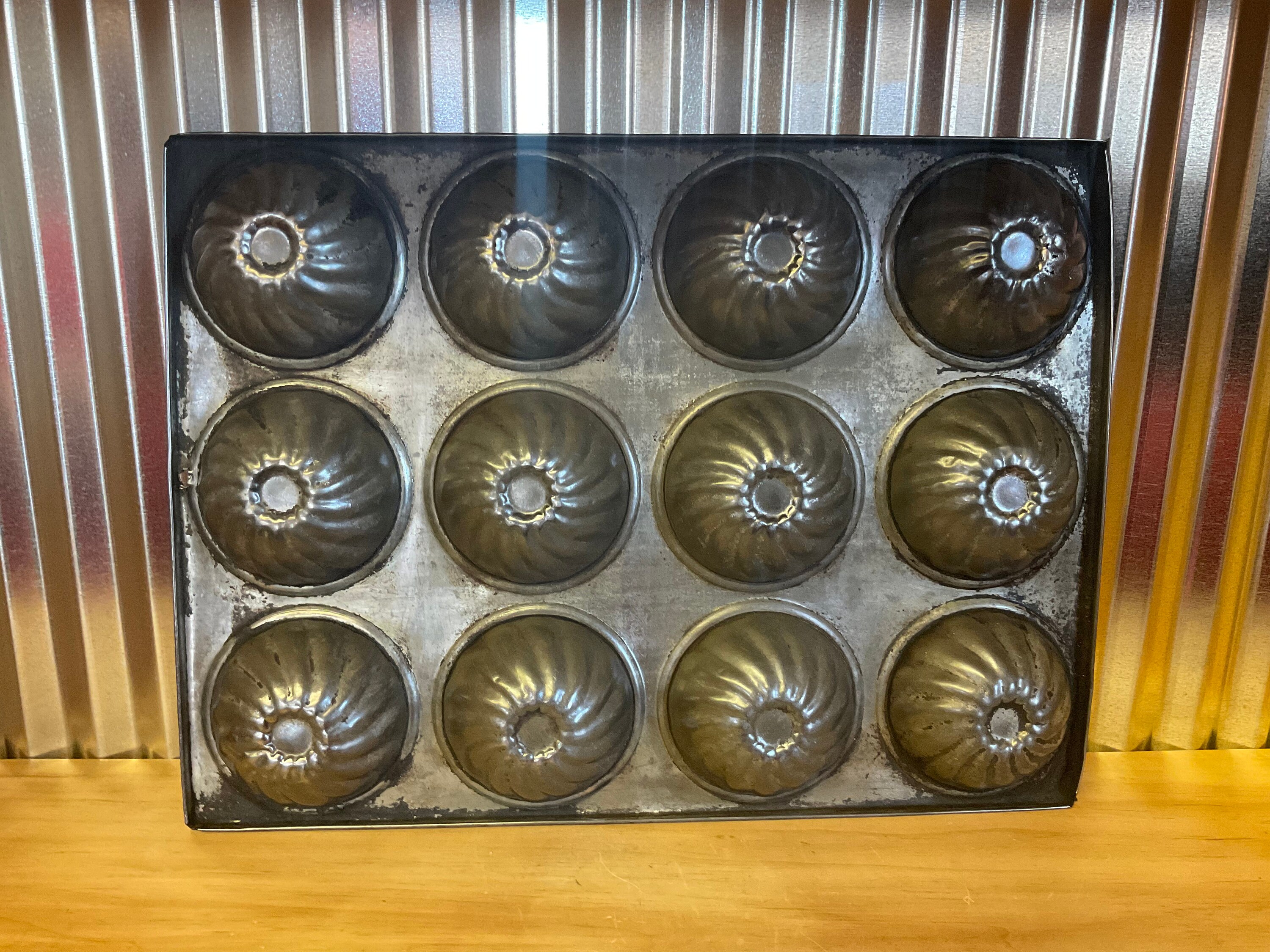 1940s Large Full Dozen Tinned Steel Turks Head Muffin Pan H-011 - Etsy