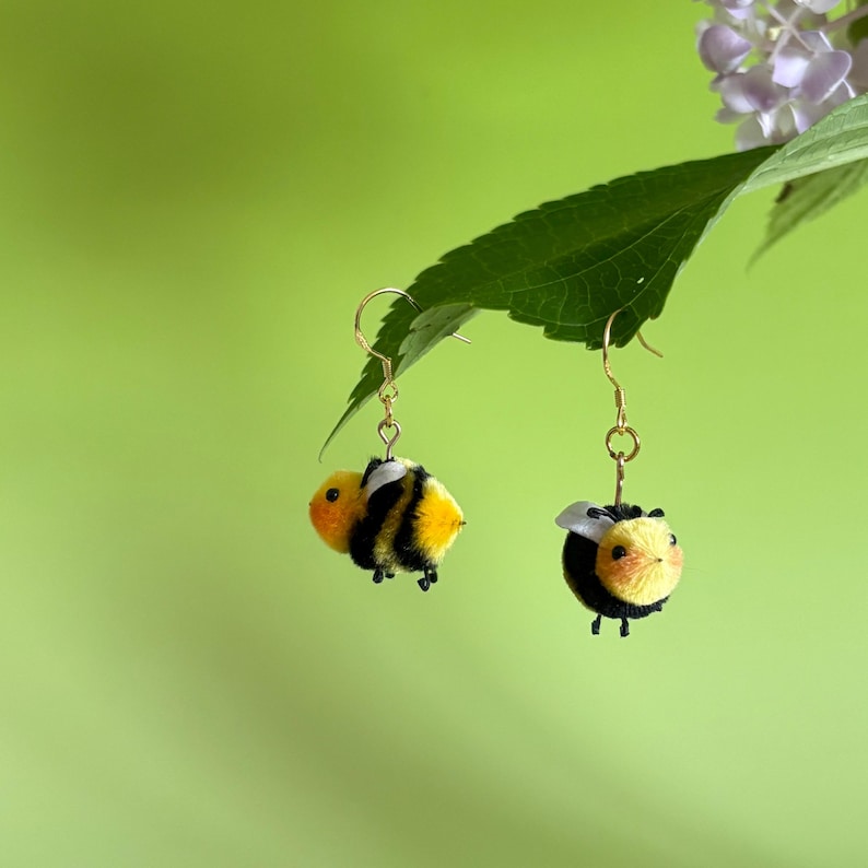 Fluffy Bumblebee Earrings Cute Silk Art Bee Dangle Yellow Kawaii Insect ...