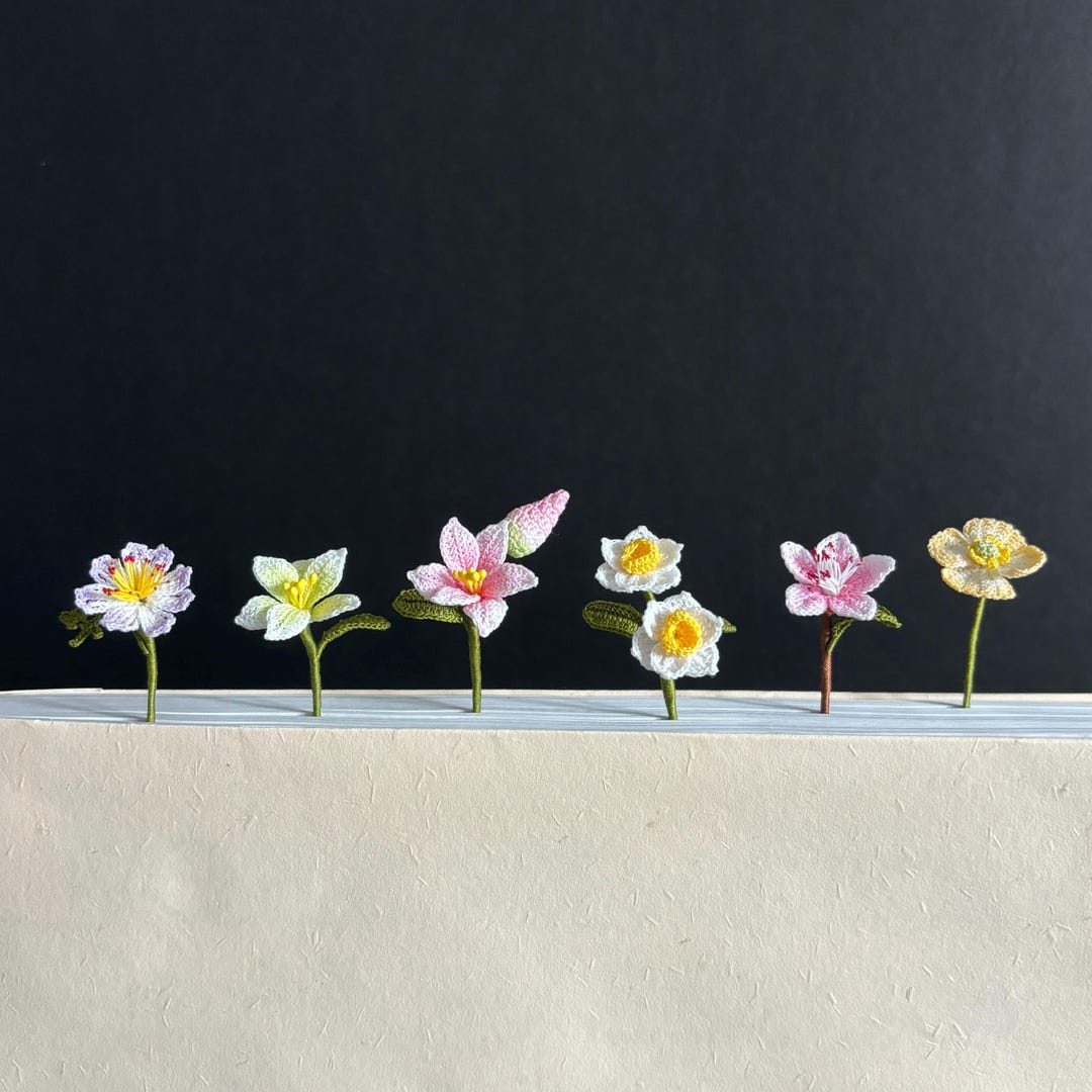 Lily Bookmark Spring Themed Flower Micro Crochet Daffodils Gesang Peach ...
