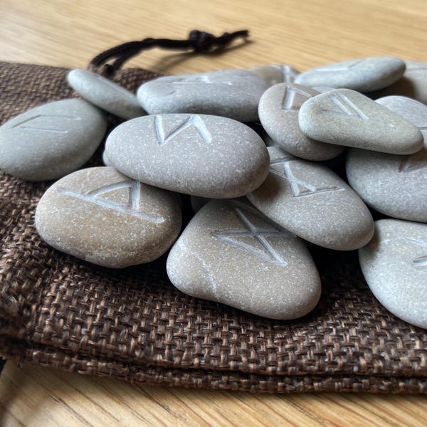 Runes - Etsy France
