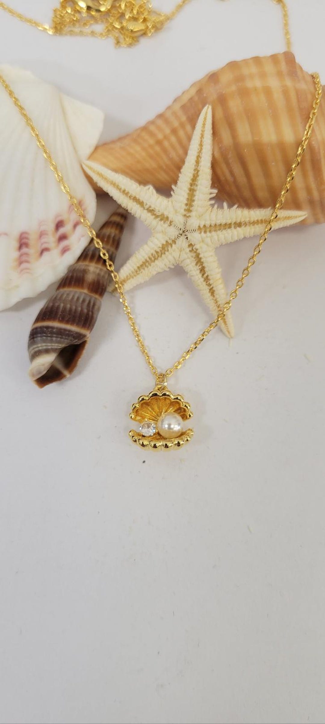 Elegant 18K Gold Dipped Clam Pendant Necklace Handcrafted Ocean ...