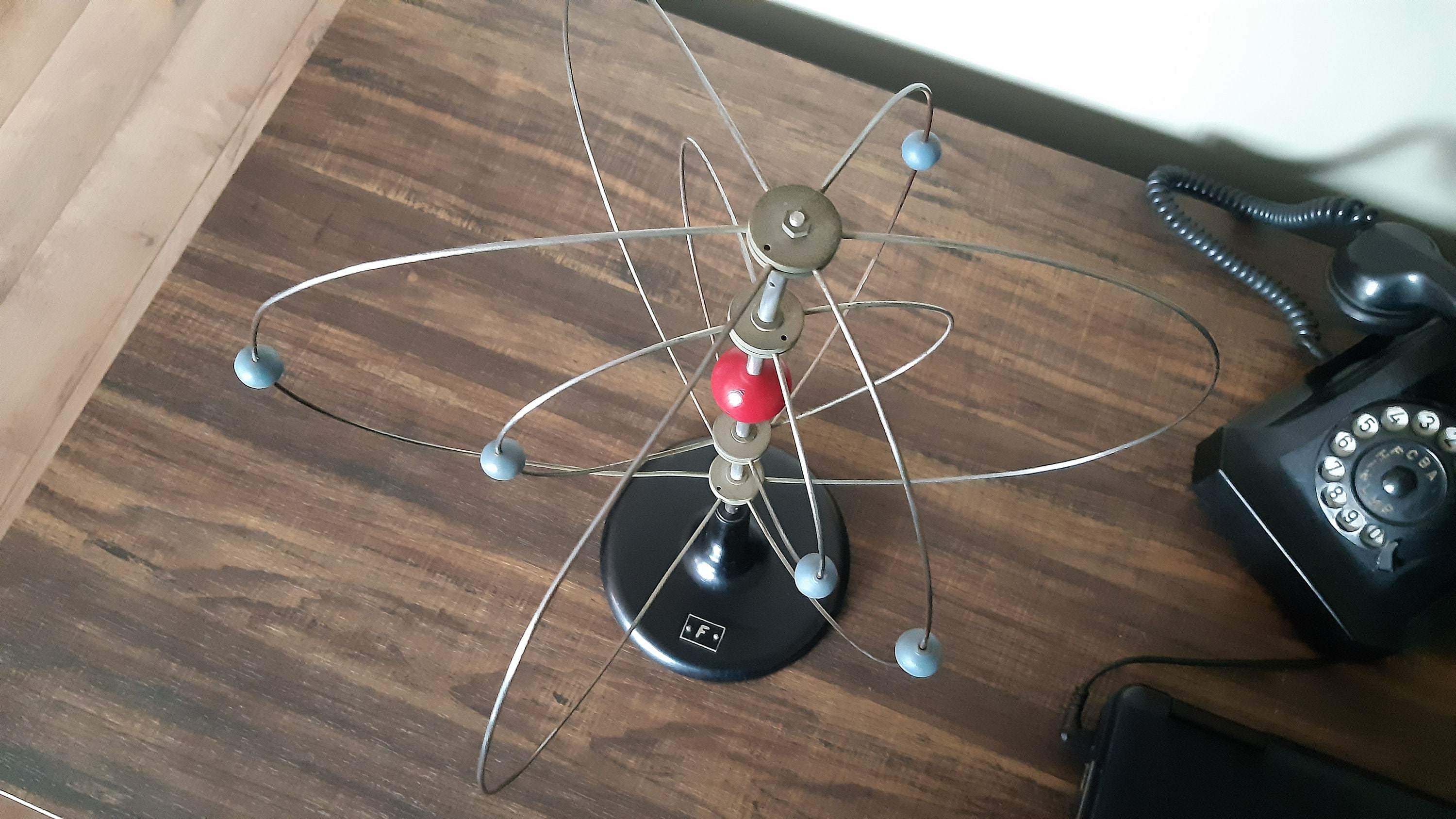 Vintage Atom 60' Model, Vintage,desk Decoration, Fluorum, Old Classroom ...