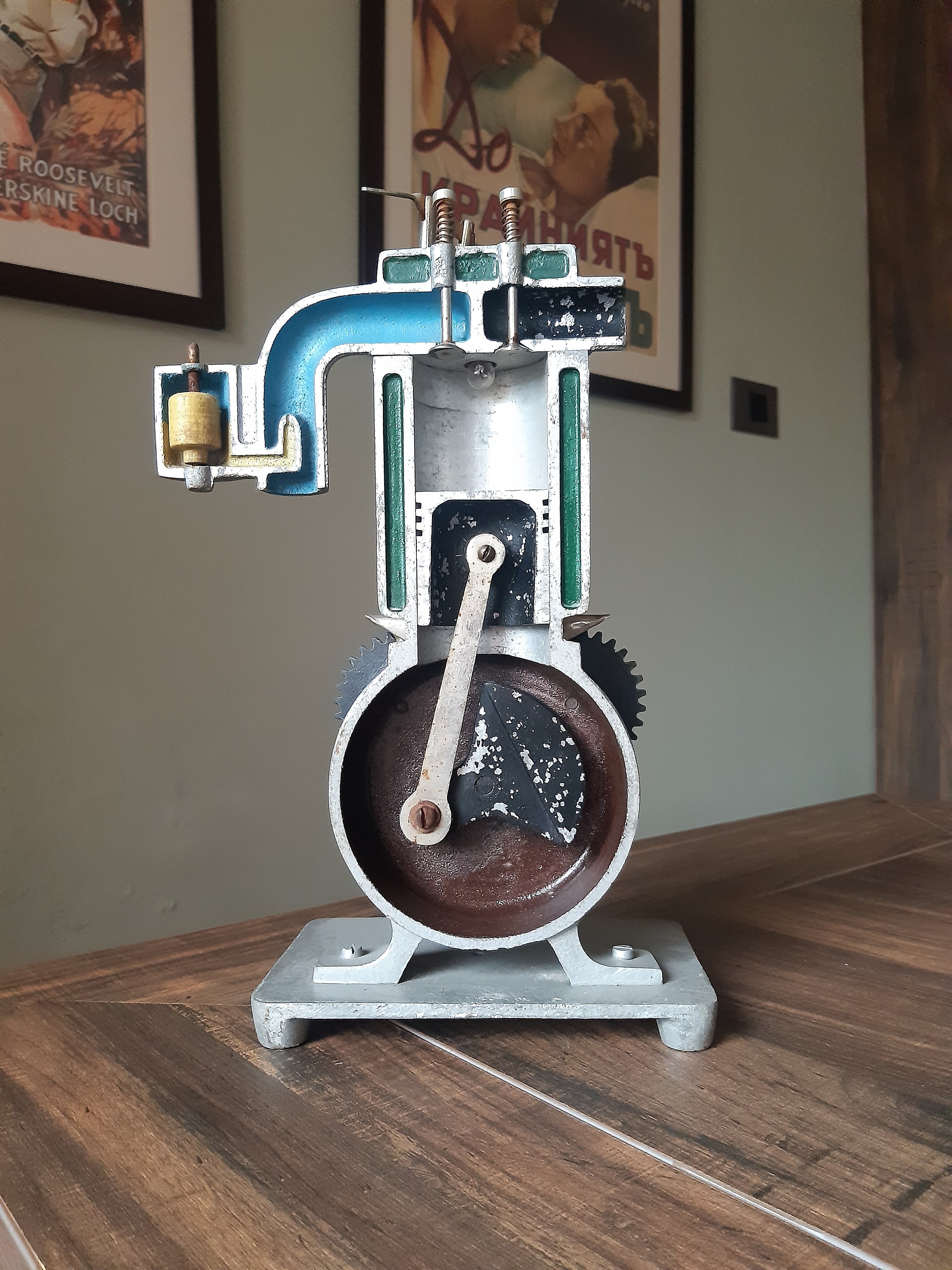 Vintage 60' Engine Model, Educational Model, Old School Model, Vintage ...