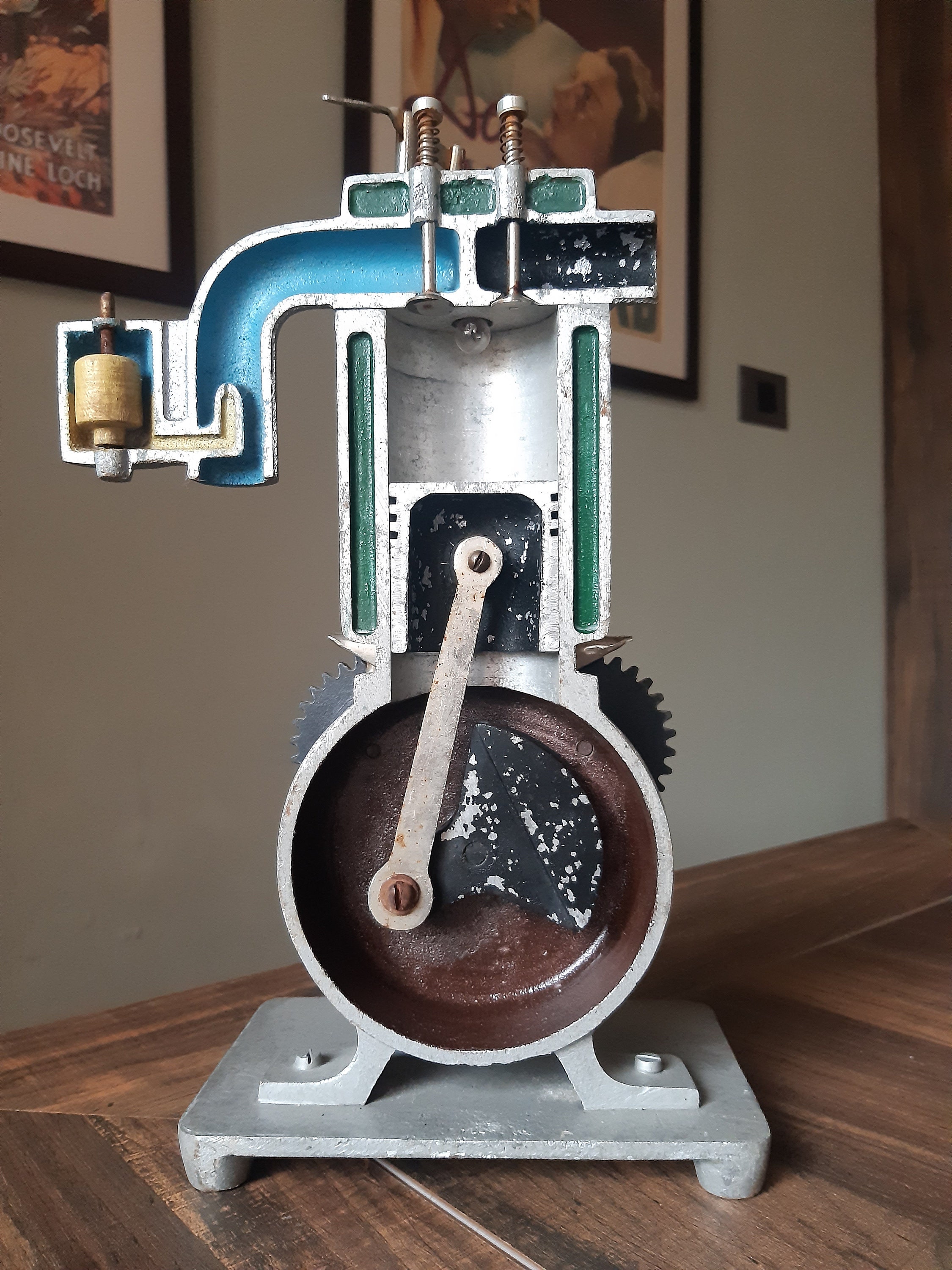 Vintage 60' Engine Model, Educational Model, Old School Model, Vintage ...