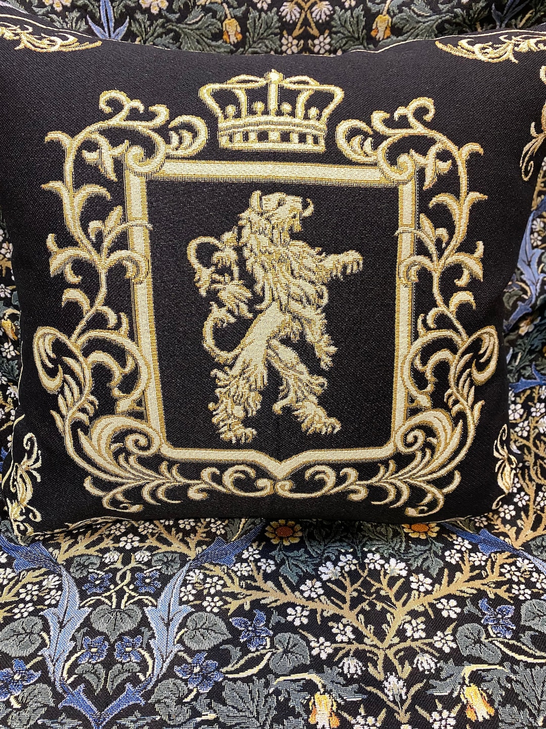 Medieval Style Tapestry Pillow Cover "coats of Arms "18*18 (45 Cm* 45 ...