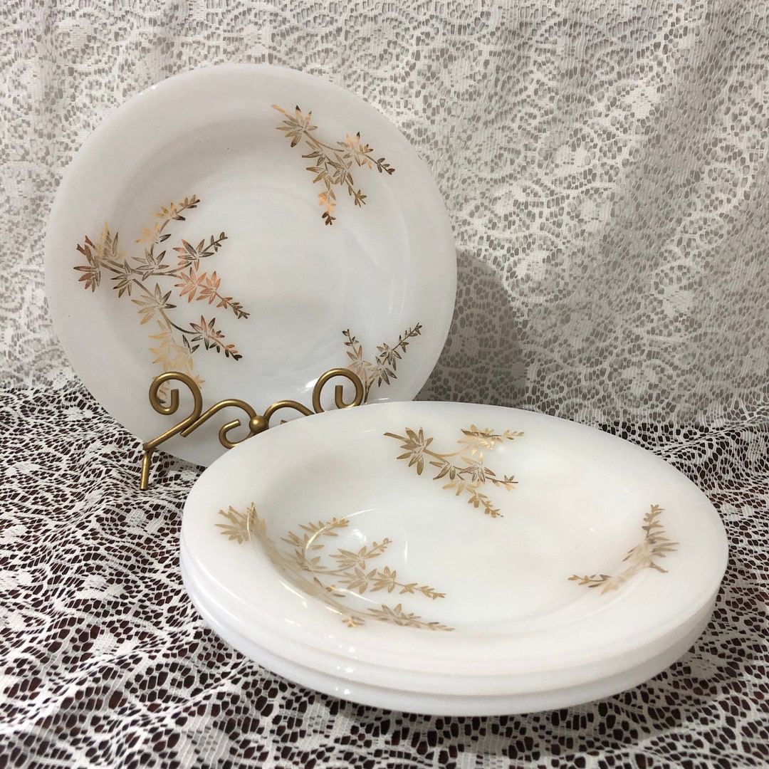 Federal Glass Milk Glass Bowls. Set of 4. Golden Glory Pattern. Vintage ...