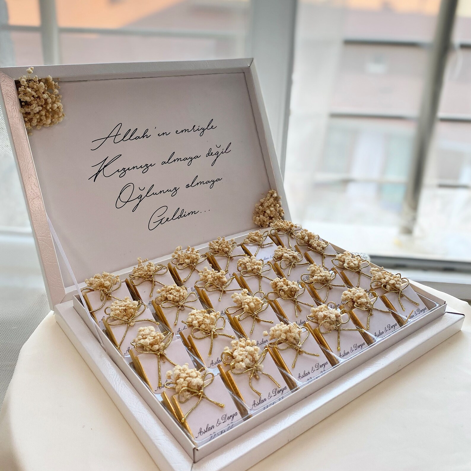 Personalized Wedding Chocolate Box Favors, Party Engagement Gift - Etsy