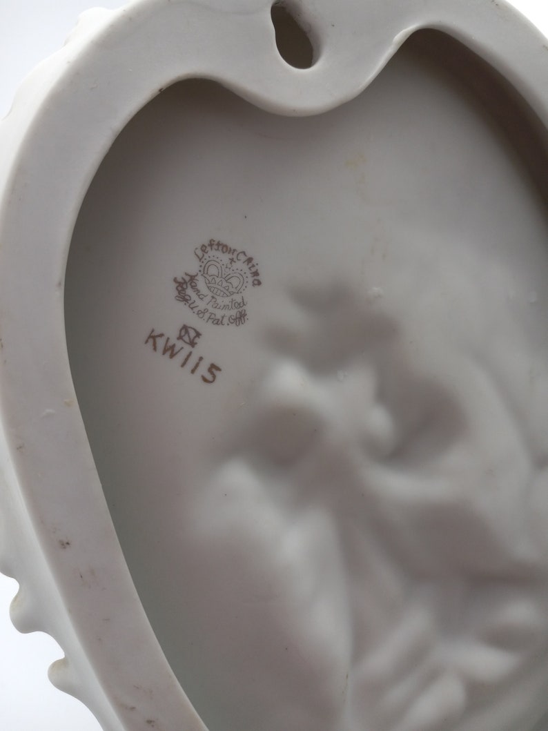 Vintage LEFTON China Hand Painted Wall Plaque Colonial Victorian Woman ...