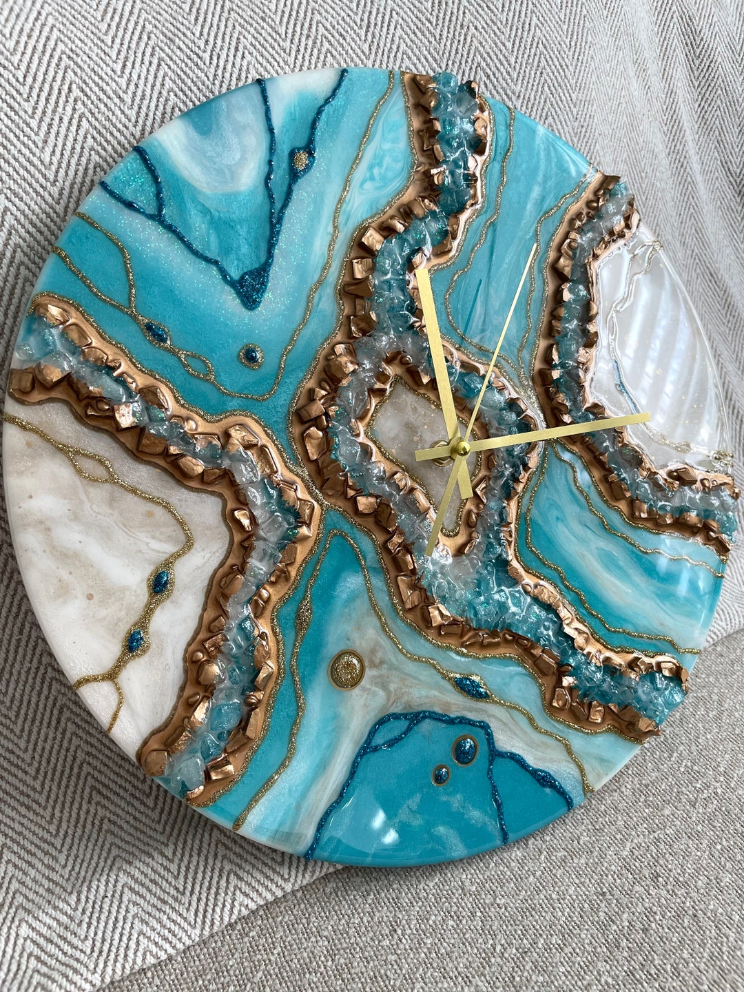 Resin Geode Clock | Art Resin Clock | Blue & Gold Geode Resin Clock ...