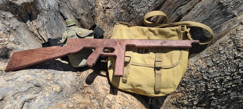 Wooden Set of Two Toy Guns Thompson Submachine German MP 40 Gun Prop ...