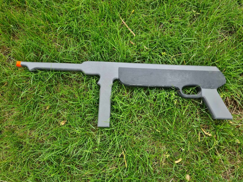 Wooden Set of Two Toy Guns Thompson Submachine German MP 40 Gun Prop ...