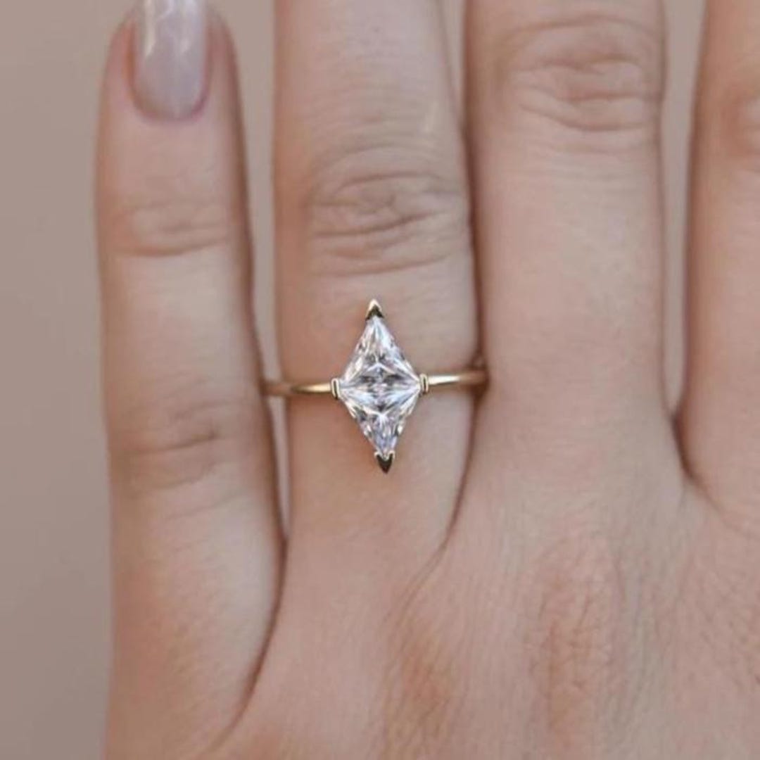 Lozenge Cut Diamond Engagement Ring in Claw Prong Setting, Wedding Ring ...