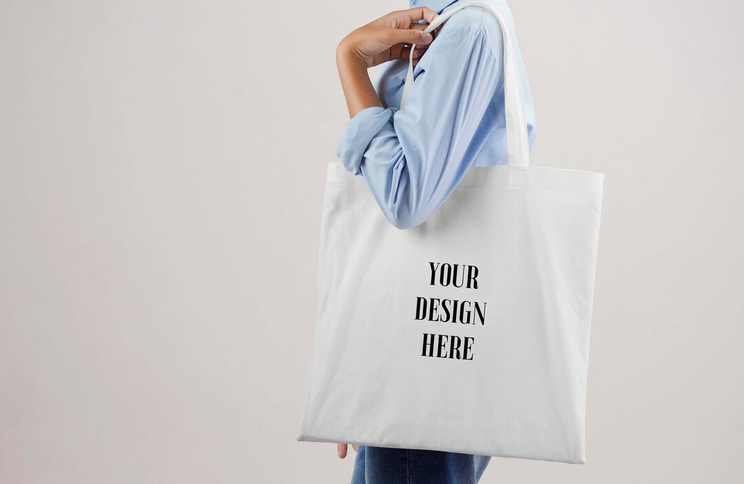 Handbag Mockup PSD, White Handbag Mockup With Background, Smart Object ...