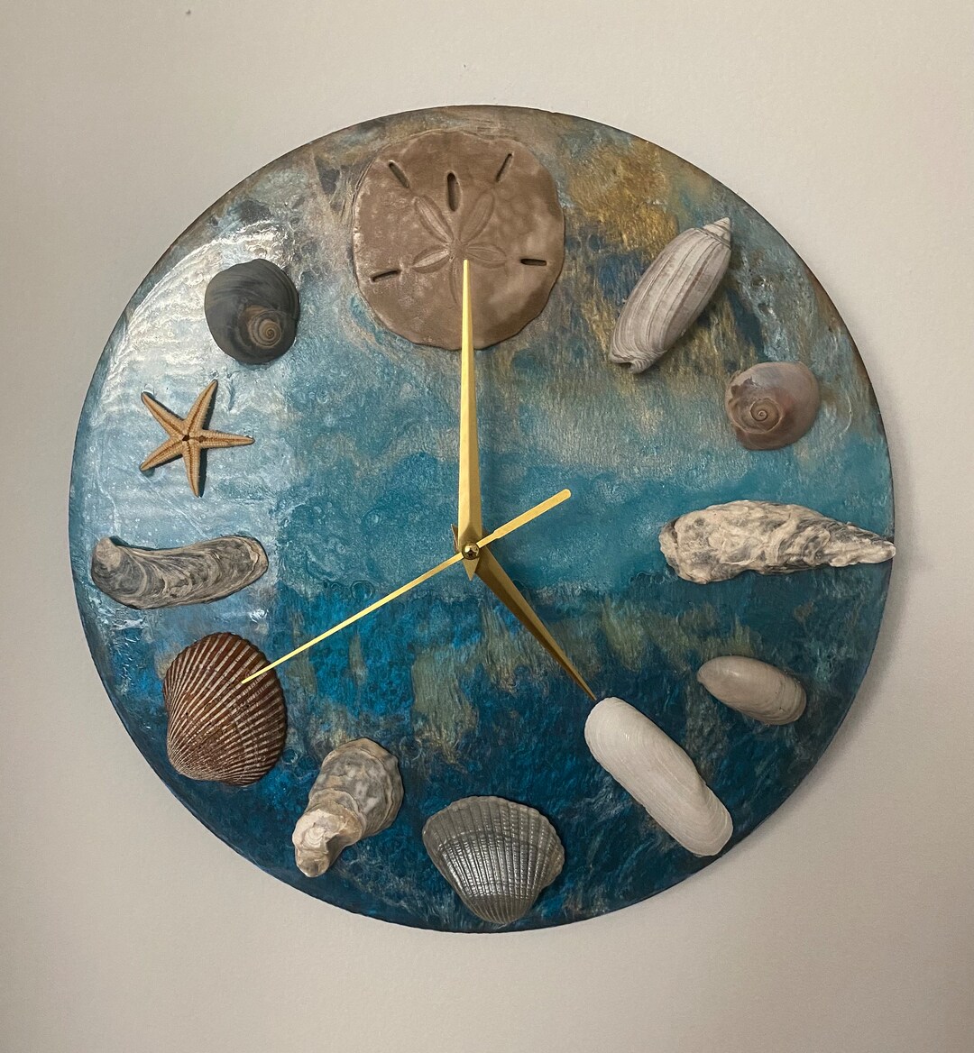 Beautiful Resin Seashell Clock for Wall - Etsy