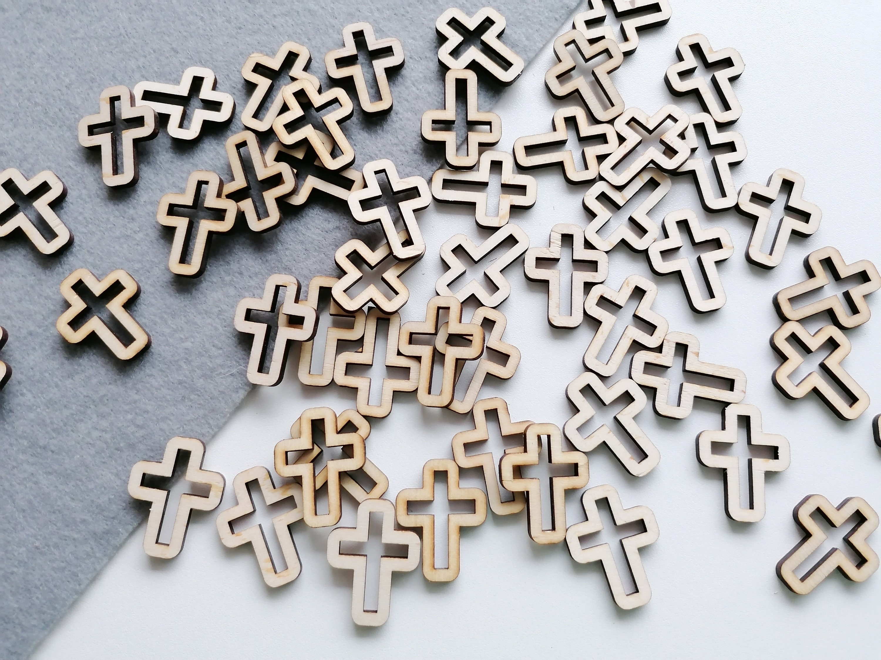 50 Pcs Wooden Crosses Tiny Cross Shape Cutout Laser Cut Small Crosses ...
