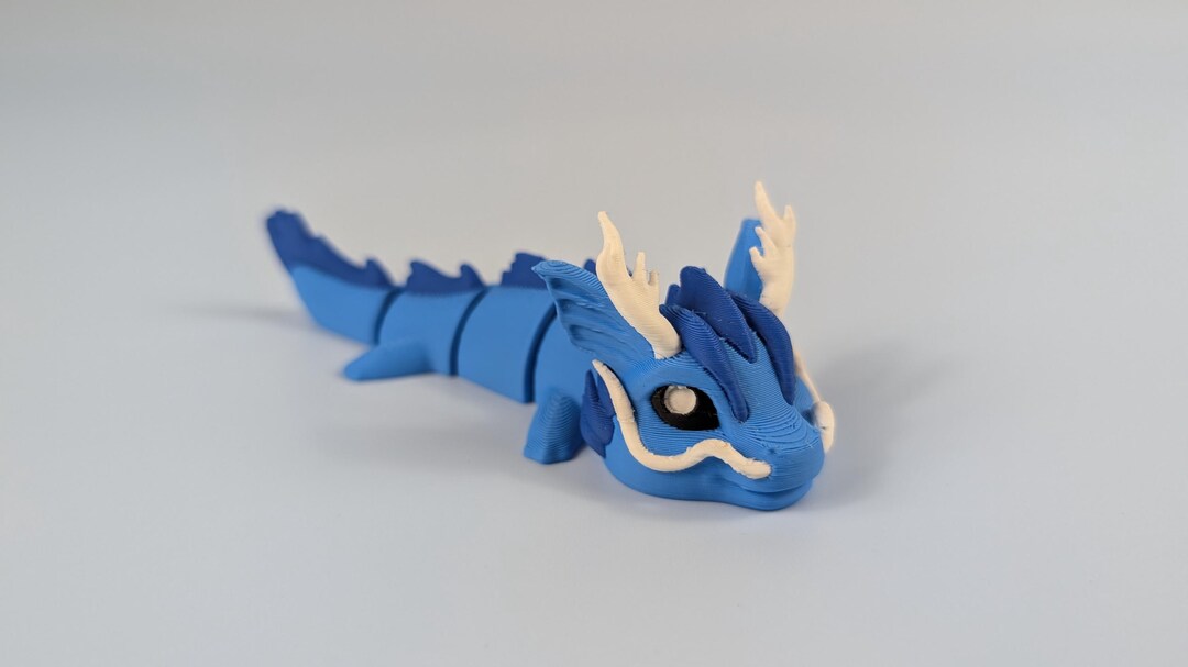 Sea Dragon Articulated Keychain Flexible Dragon Figure Unique Fantasy ...
