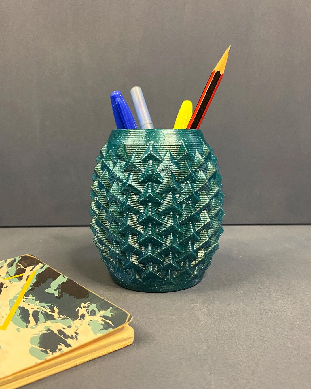 Spike Pen Holder Unique Desk Organizer Modern Spiked Design Durable Pen ...