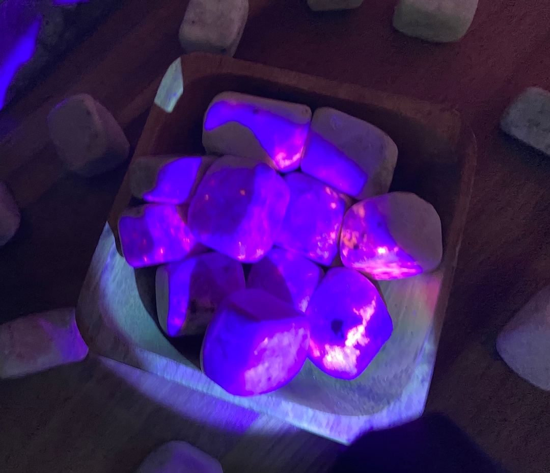 Hackmanite Tumbled | Rare Color Changing Stone | Exceptionally Rare ...