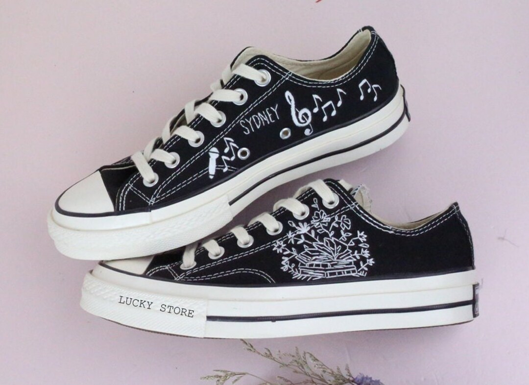 Embroidered Converse/custom Graduation Gifts/flowers and Books ...