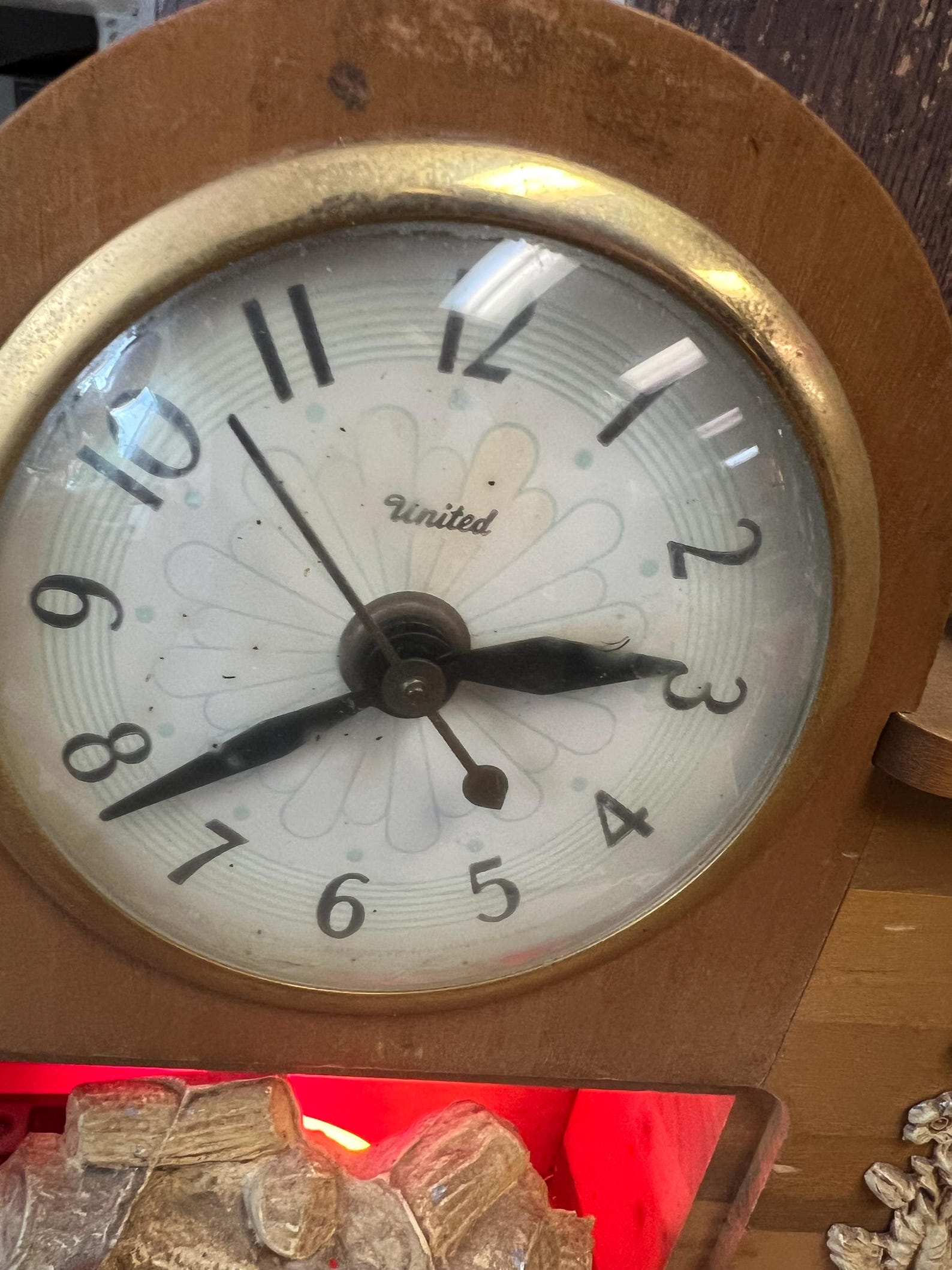 Vintage Glowing Fireplace Clock . - Etsy