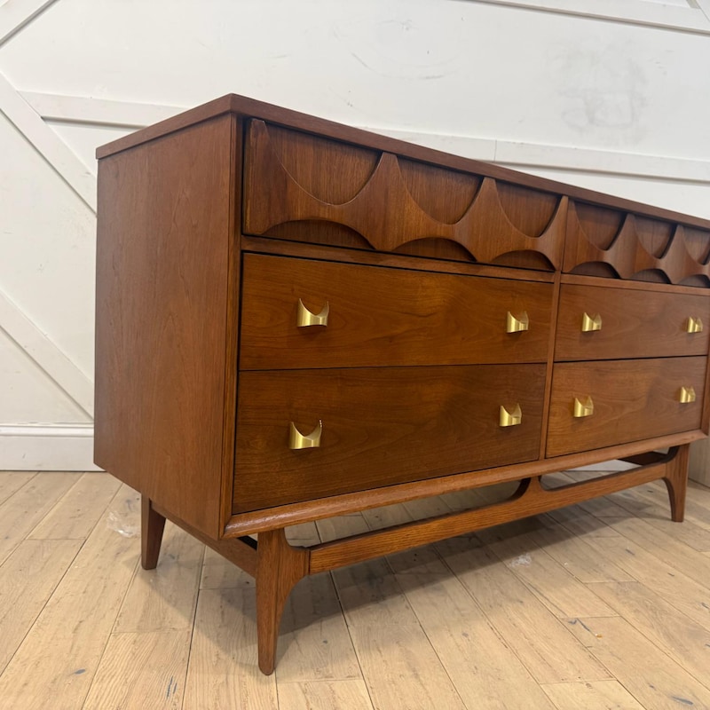 Walnut Broyhill Furniture - Etsy
