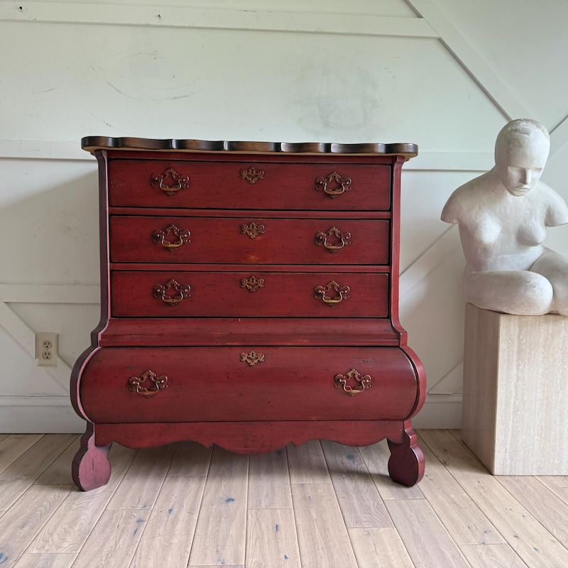 Bombe Chest - Etsy