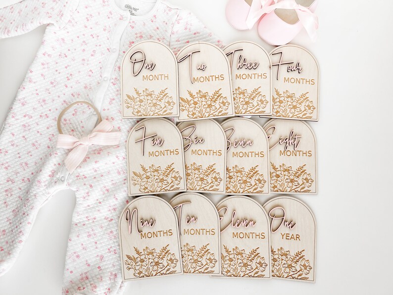 Arched Floral Monthly Milestones Markers | Baby Girl Shower Gift ...