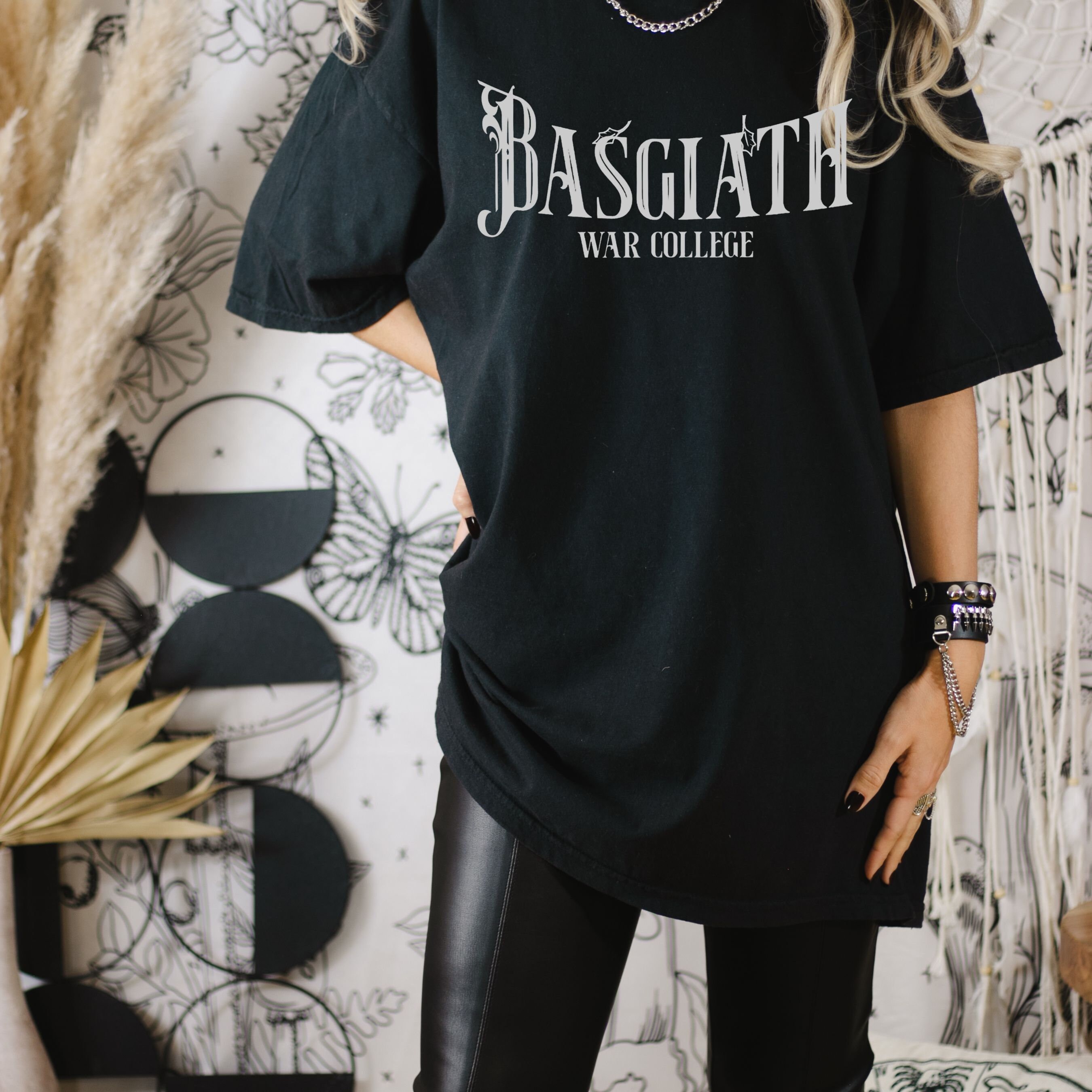 Basgiath War College, Fourth Wing Shirt, Rebecca Yarros by LesliChang ...