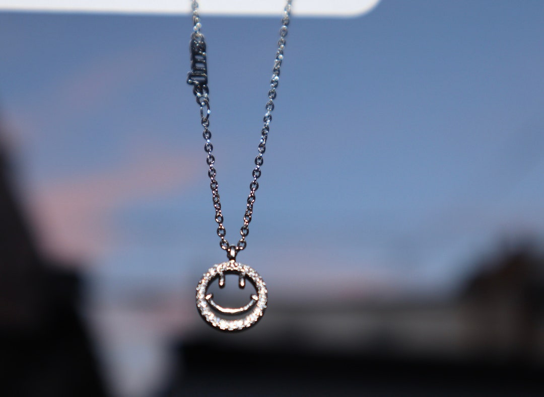 925 Sterling Silver Happy Smiley Face Emoji Crystal Necklace Pendant ...