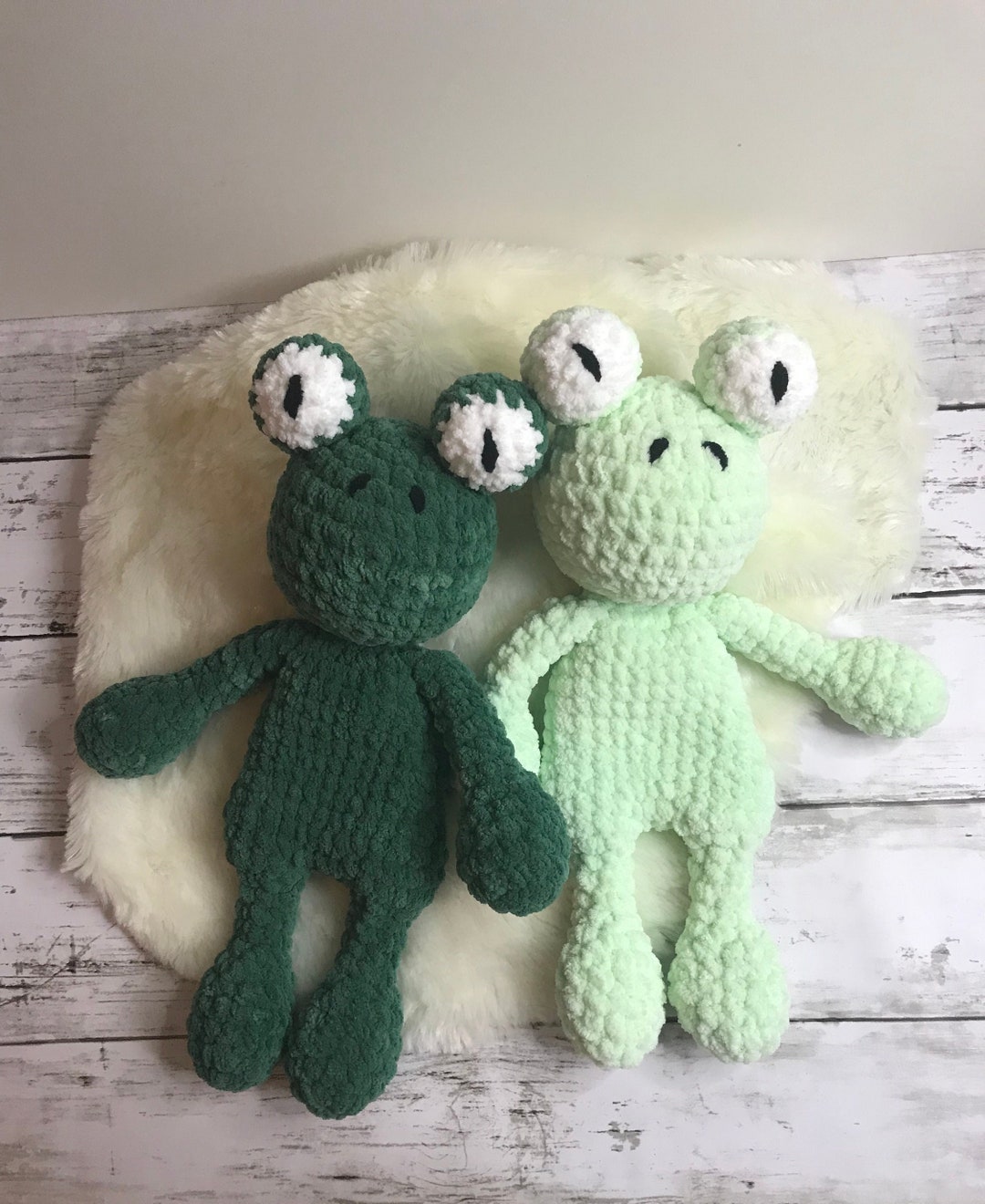 Frog to Cuddle, Crocheted Cuddly Toy - Etsy