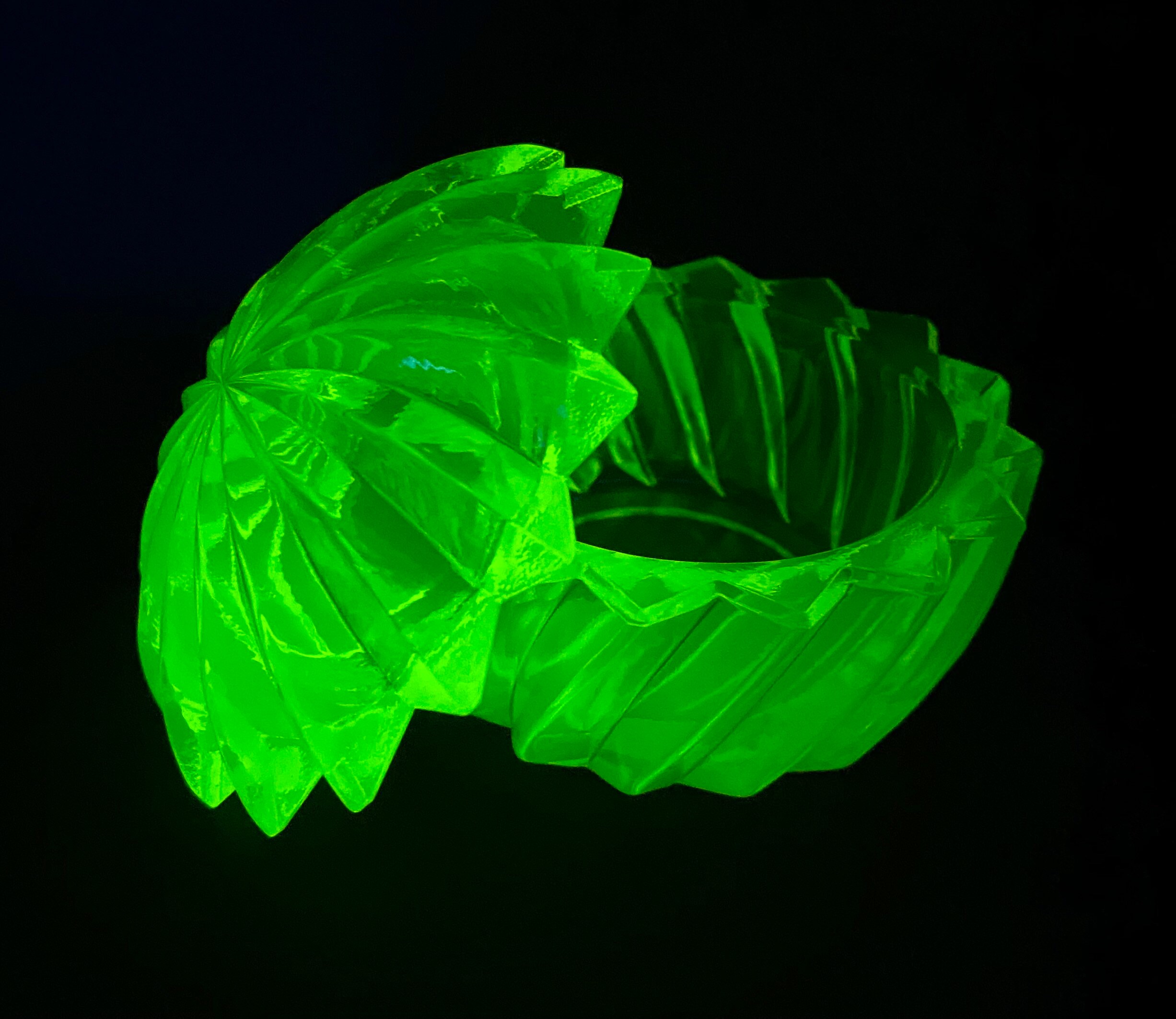 Art Deco Uranium Glass Tiny Jewelry Box 1930's Czechoslovakia Vaseline ...