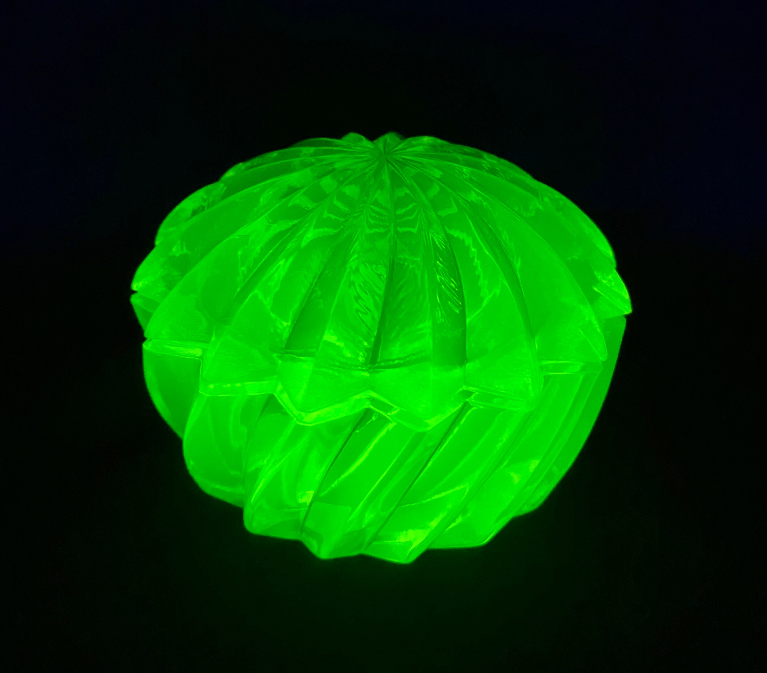 Art Deco Uranium Glass Tiny Jewelry Box 1930's Czechoslovakia Vaseline ...