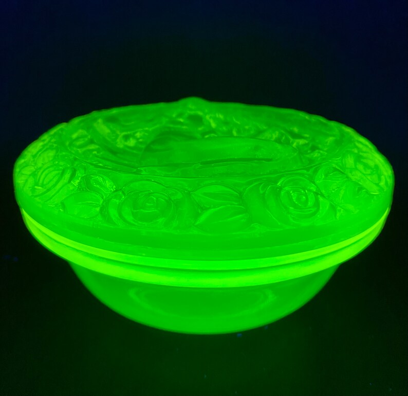 Art Deco Uranium Glass Jewelry Box 1930's Czechoslovakia RARE - Etsy