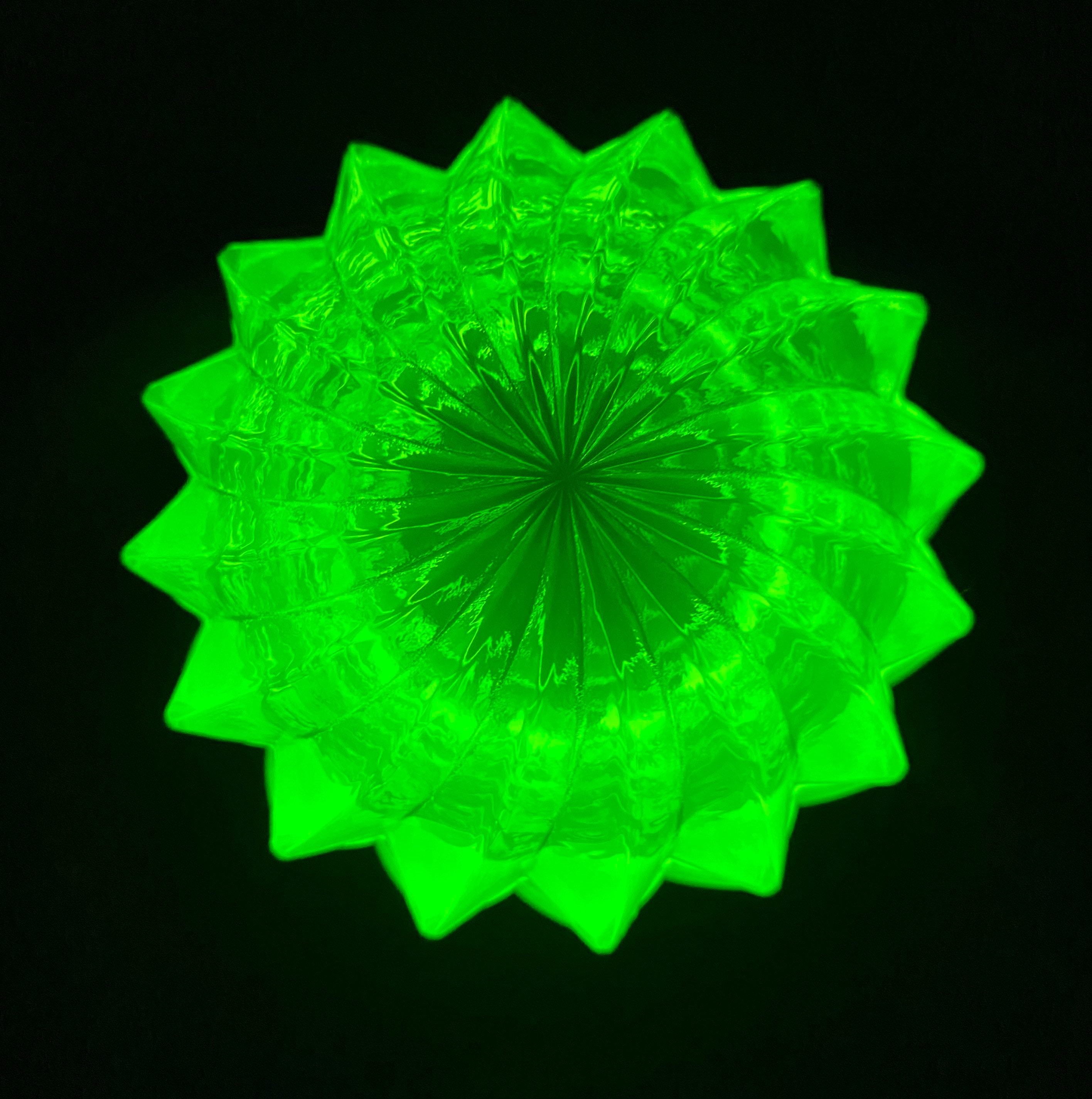 Art Deco Uranium Glass Tiny Jewelry Box 1930's Czechoslovakia Vaseline ...
